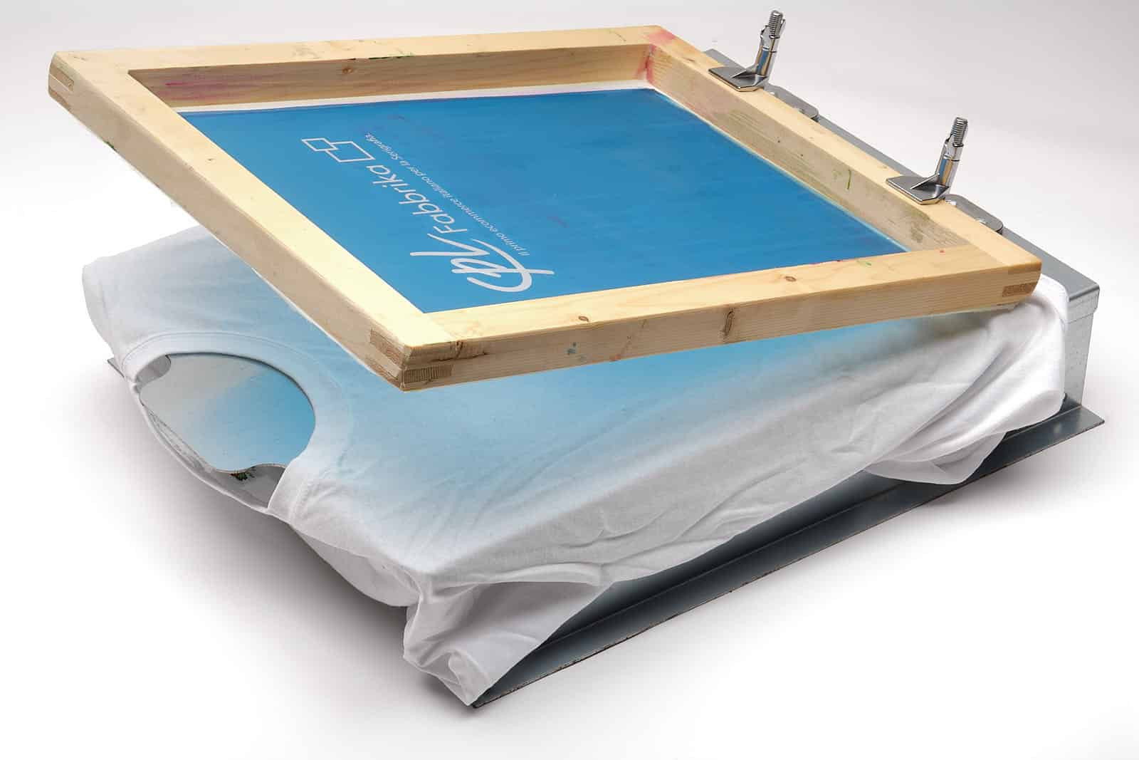 Screen Printing vs. Vinyl Printing: Choosing the Perfect Print Method
