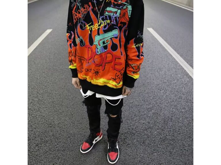 Top 10 Streetwear Trends Dominating the Fashion Market Now
